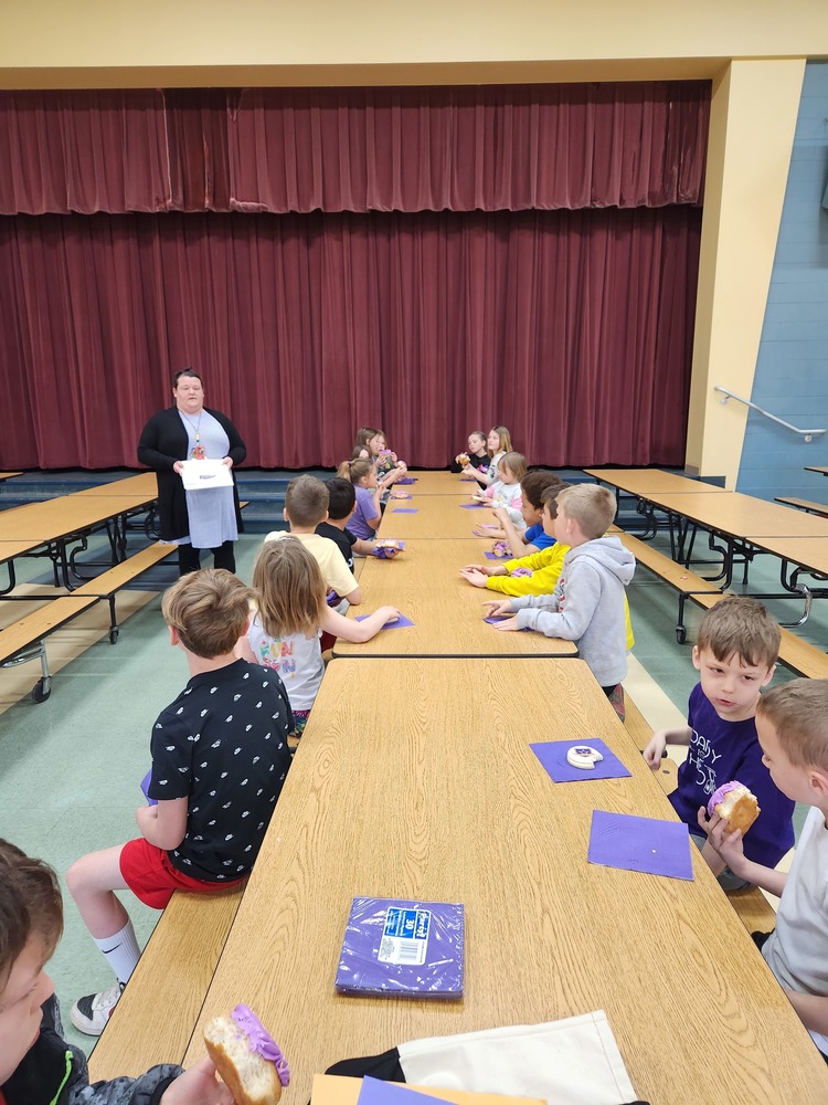 LCS Celebrates Purple Up Day | London Middle School